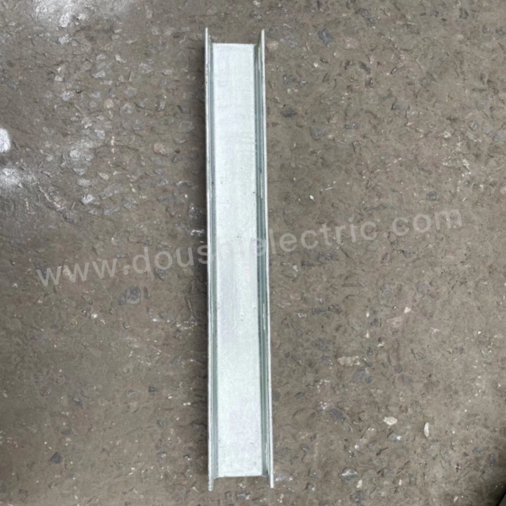 Best Steel Cross Arm Hot dip galvanized Steel U Channel Cross arm for ...