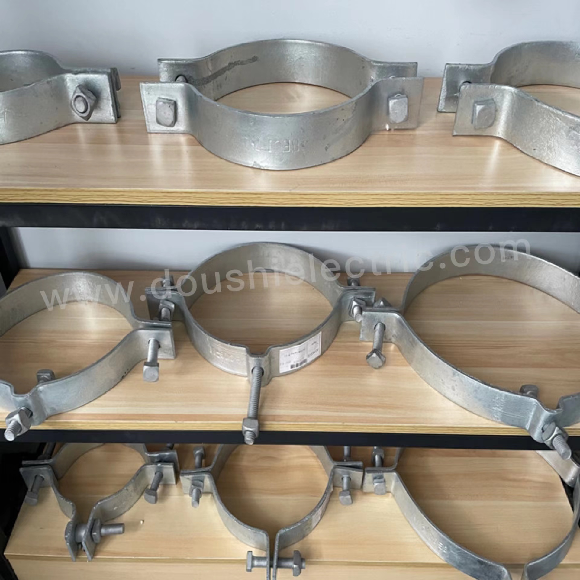 Best Universal Pole Clamp Hot Dip Galvanized Secondary Rack Single ...